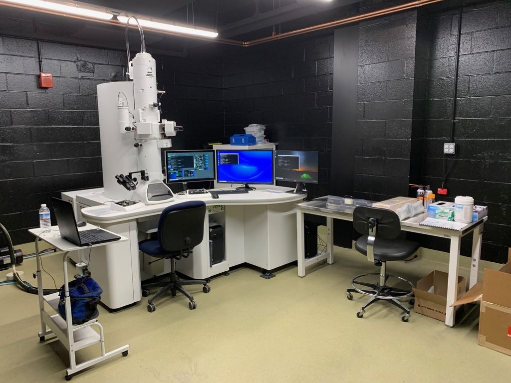 Transmission Electron Microscope (TEM) | Chobanian & Avedisian School ...